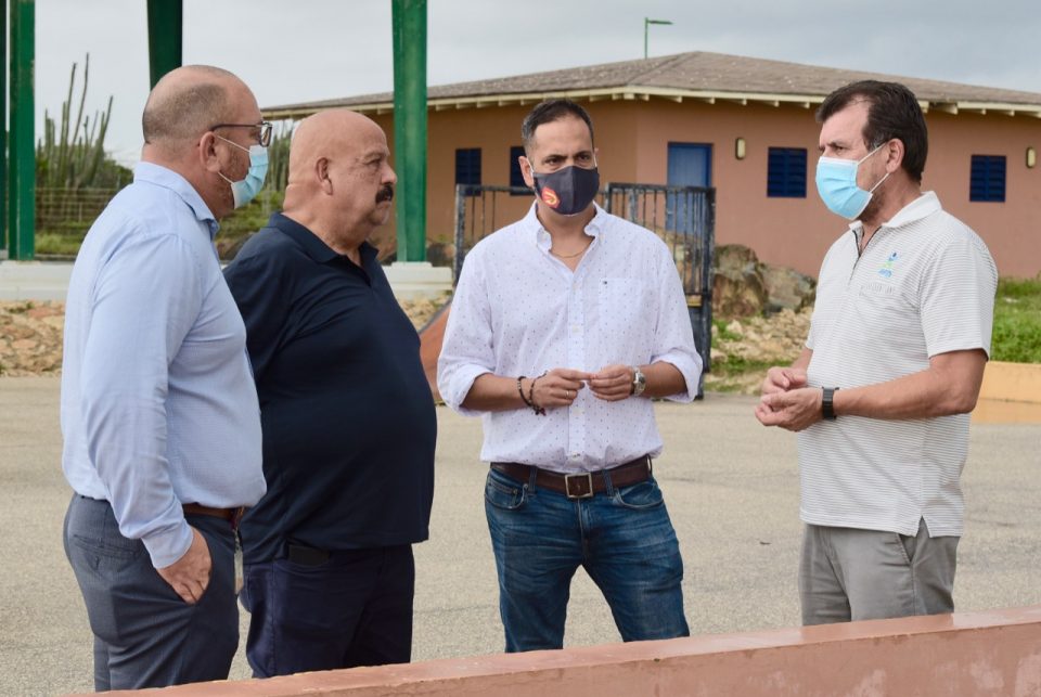 Minister Dangui Oduber ta anuncia renobacion di e pista di BMX y como ...