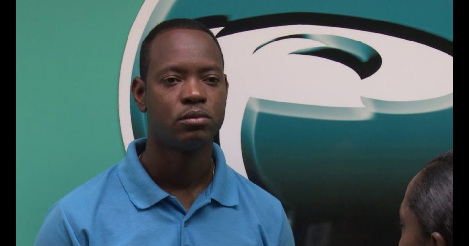 Parlamentario independiente Rennox Calmes :Ta teme pa futuro di ...