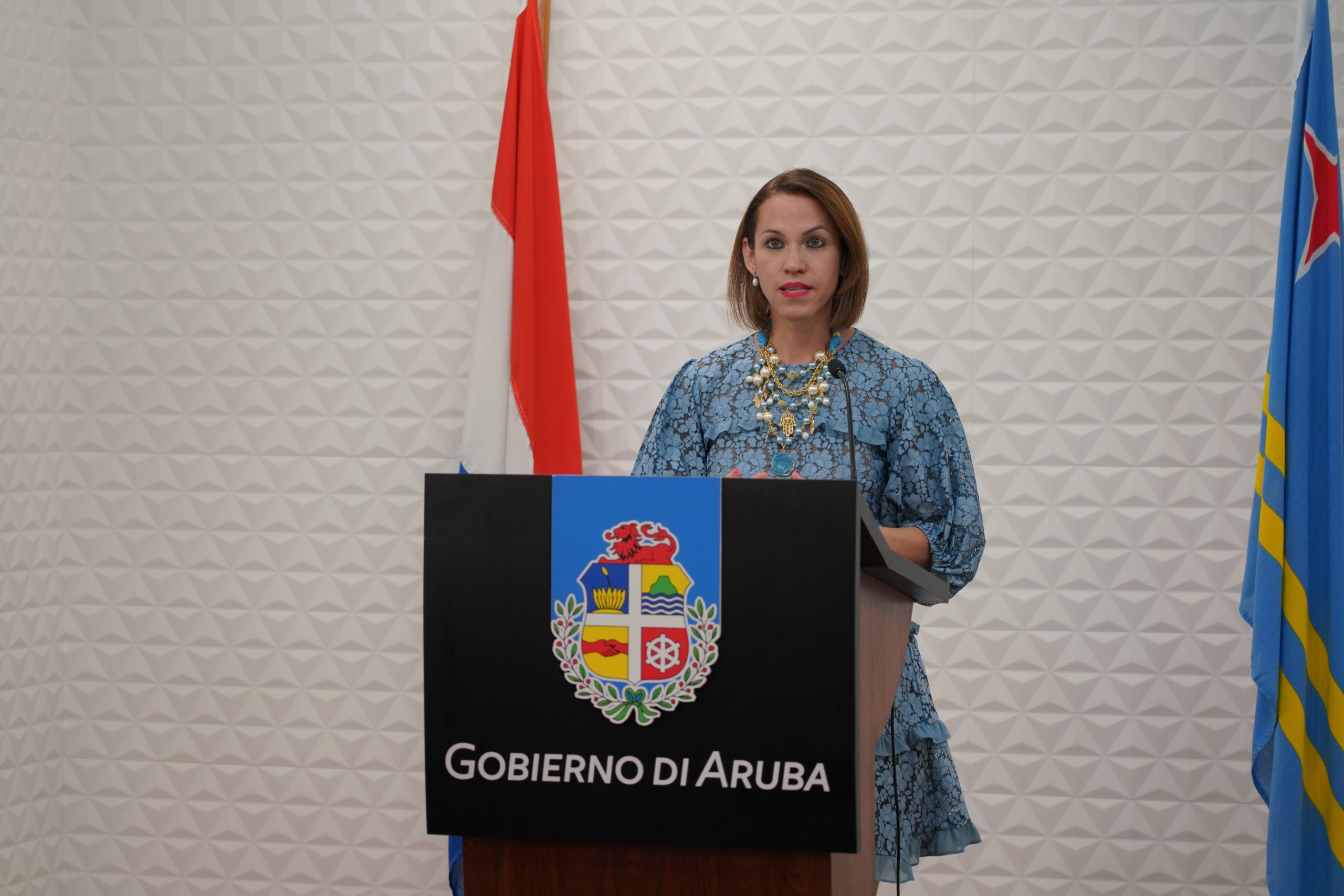 Ronella Tjin Asjoe - Croes, CEO ATA: A base di proyeccion Aruba su ...