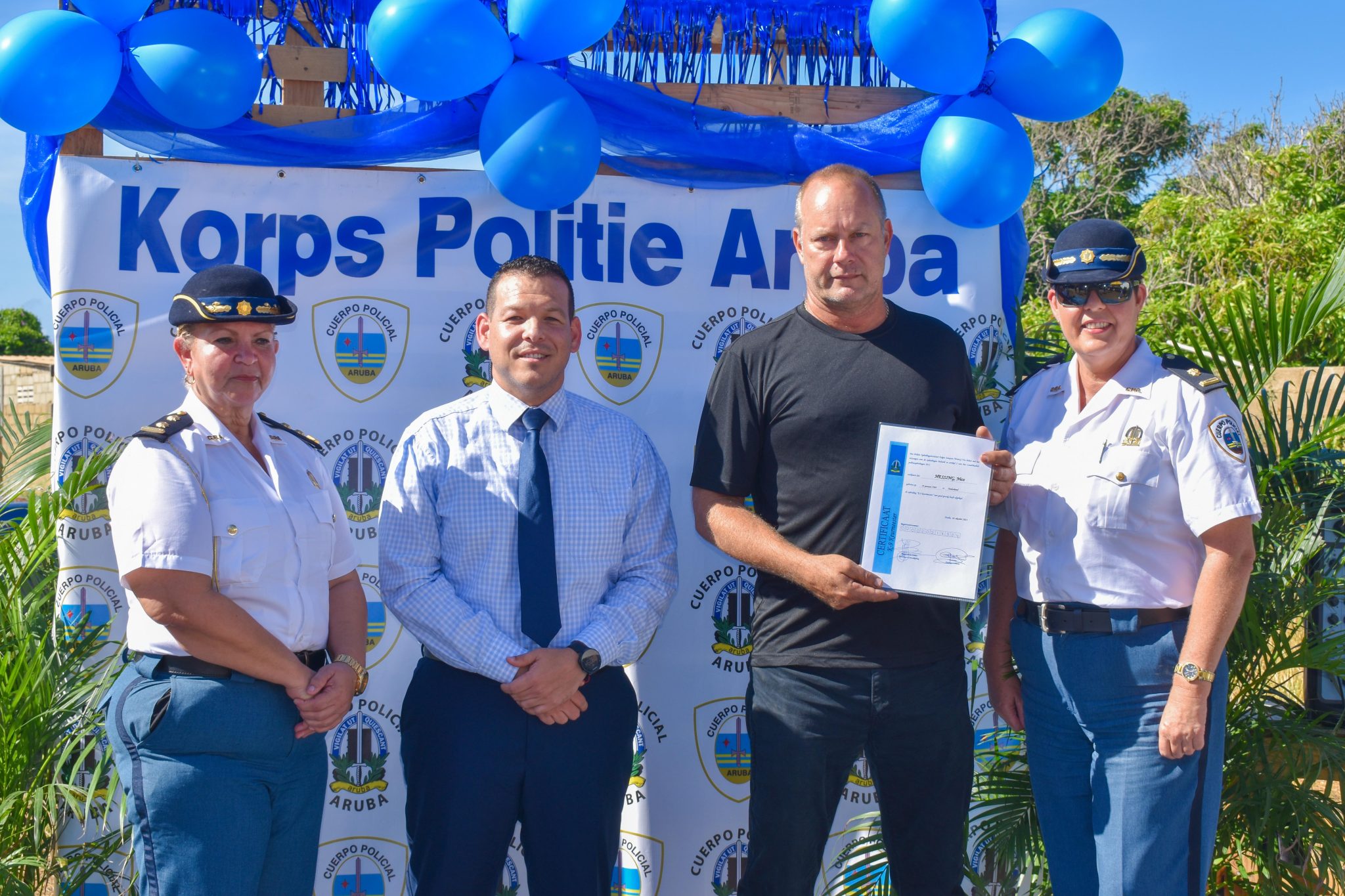 Aruba ta conta cu dos k9 polis profesional - EA News Aruba