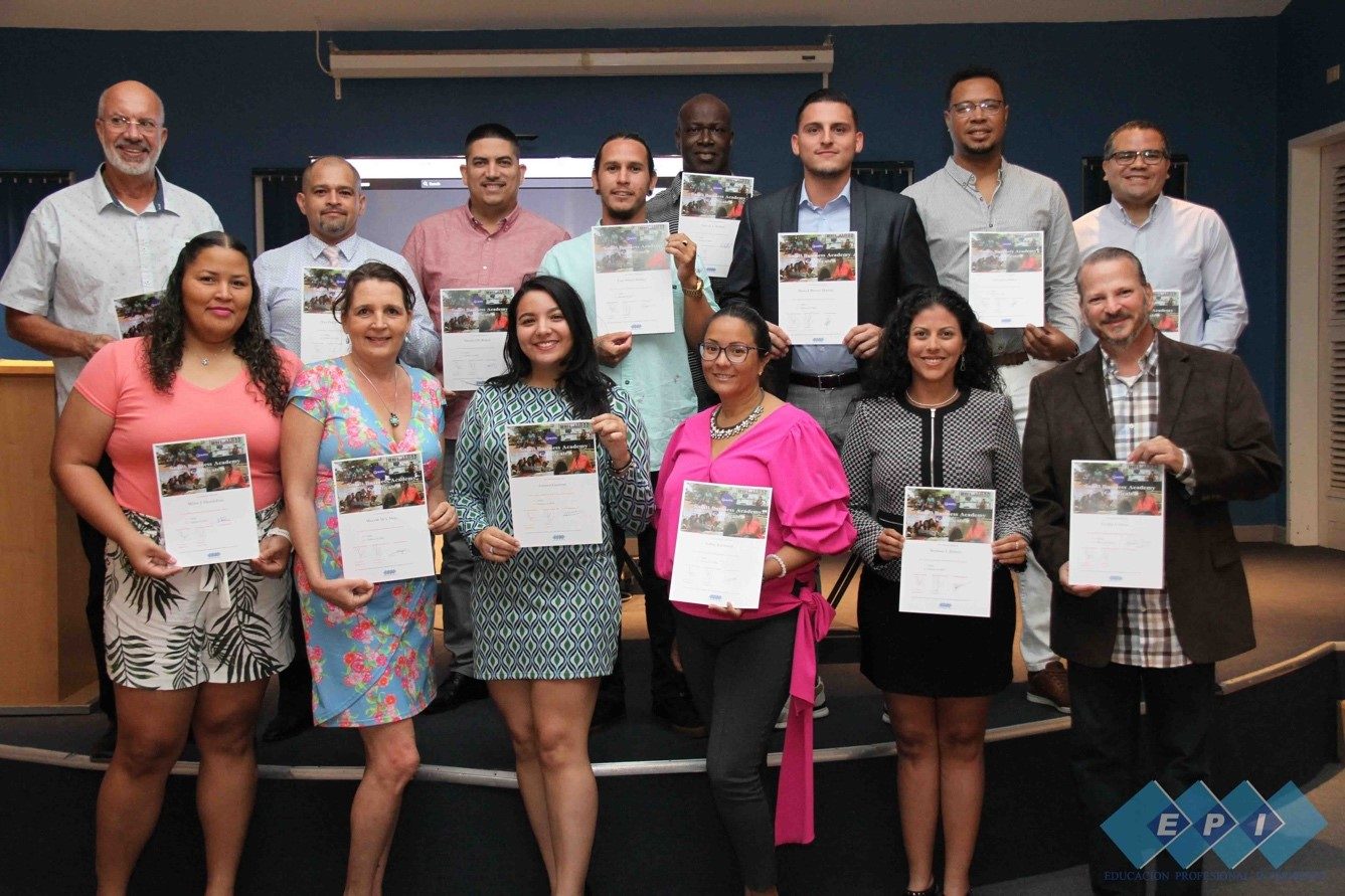 Entregamento di Certificado di Small Business Academy na Colegio EPI ...