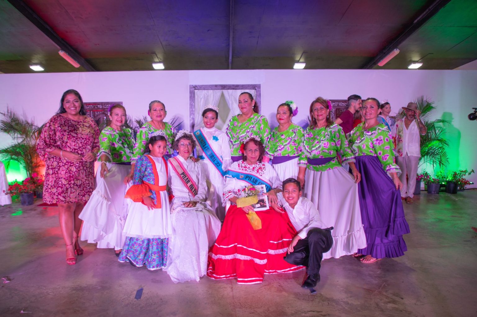 Minister di Cultura Xiomara Maduro presente na Show y Coronacion di ...
