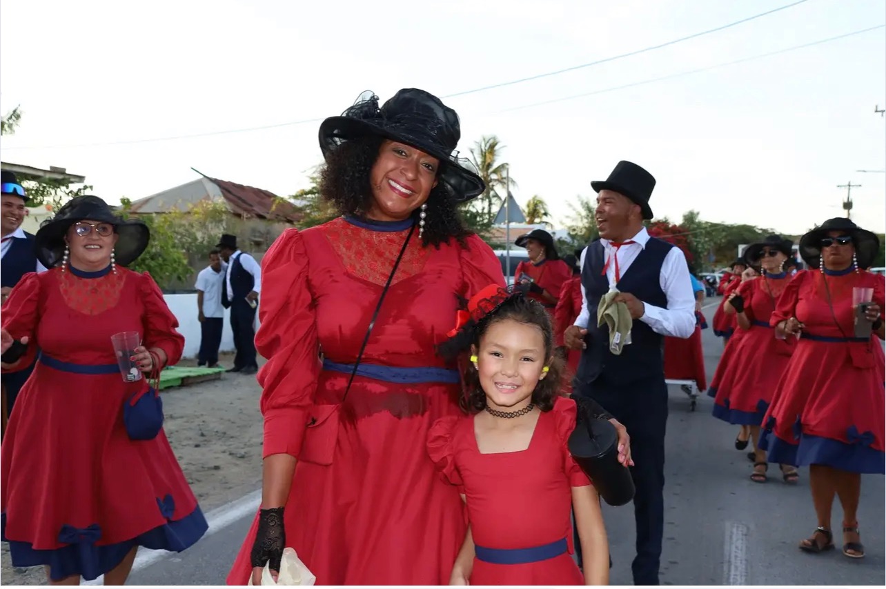 Parlamentario Darlaine Guedez-Erasmus (MEP): Comunidad di Aruba a ...