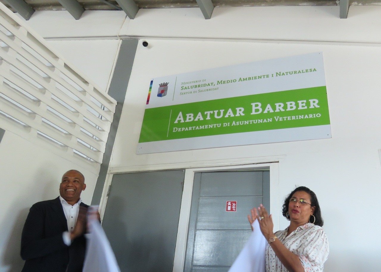 Abatuar di Barber a habri atrobe - EA News Aruba