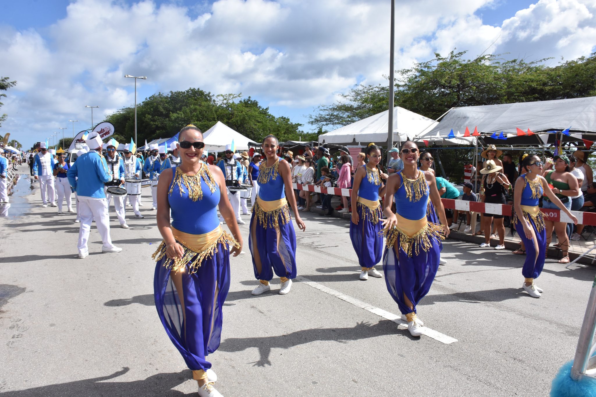 Aruba ta habri cu dos brasband tipico Arubiano Quality Brassband y ...