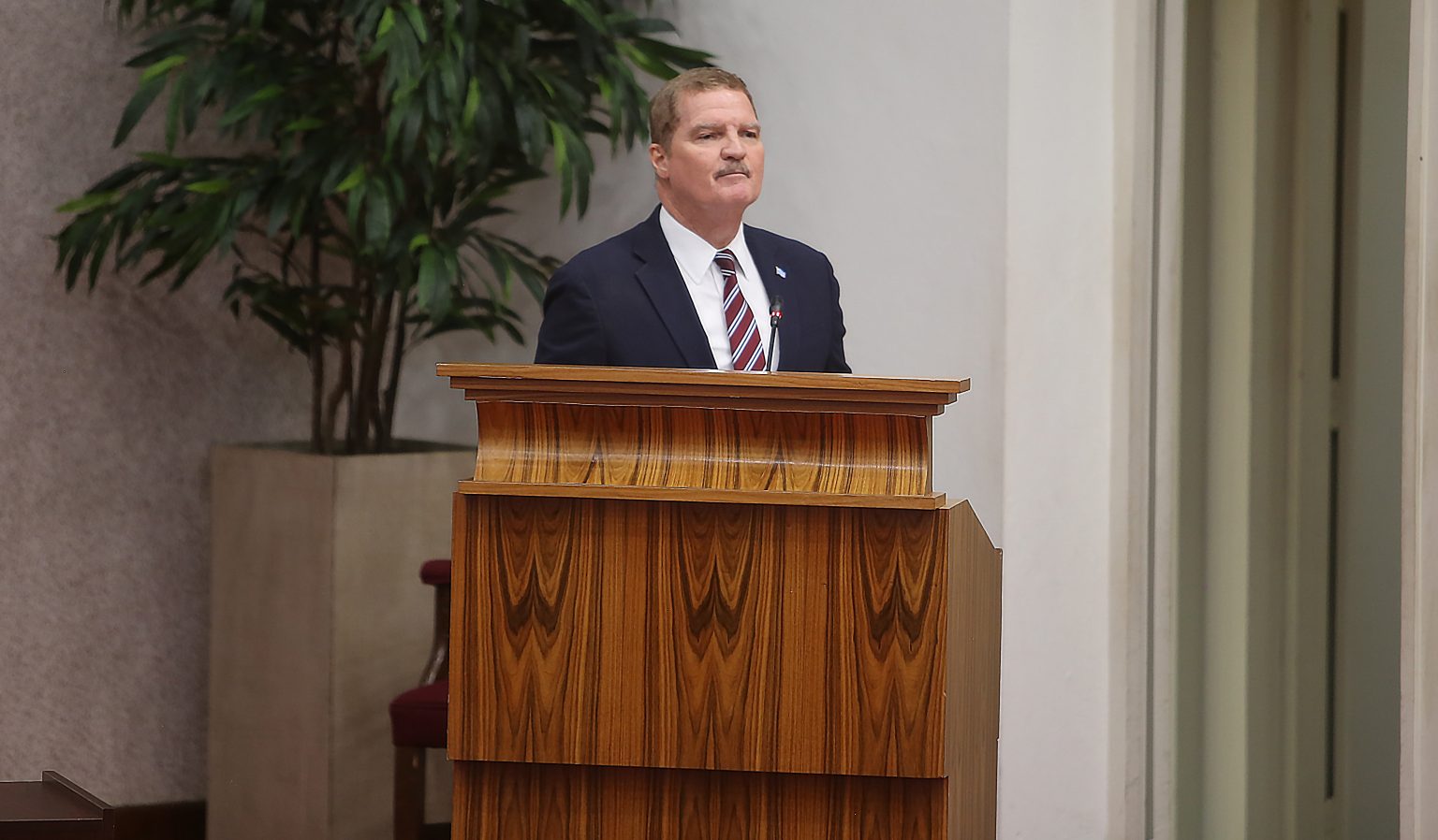 Party leader Mike Eman: There is an increasing poverty with more than ...