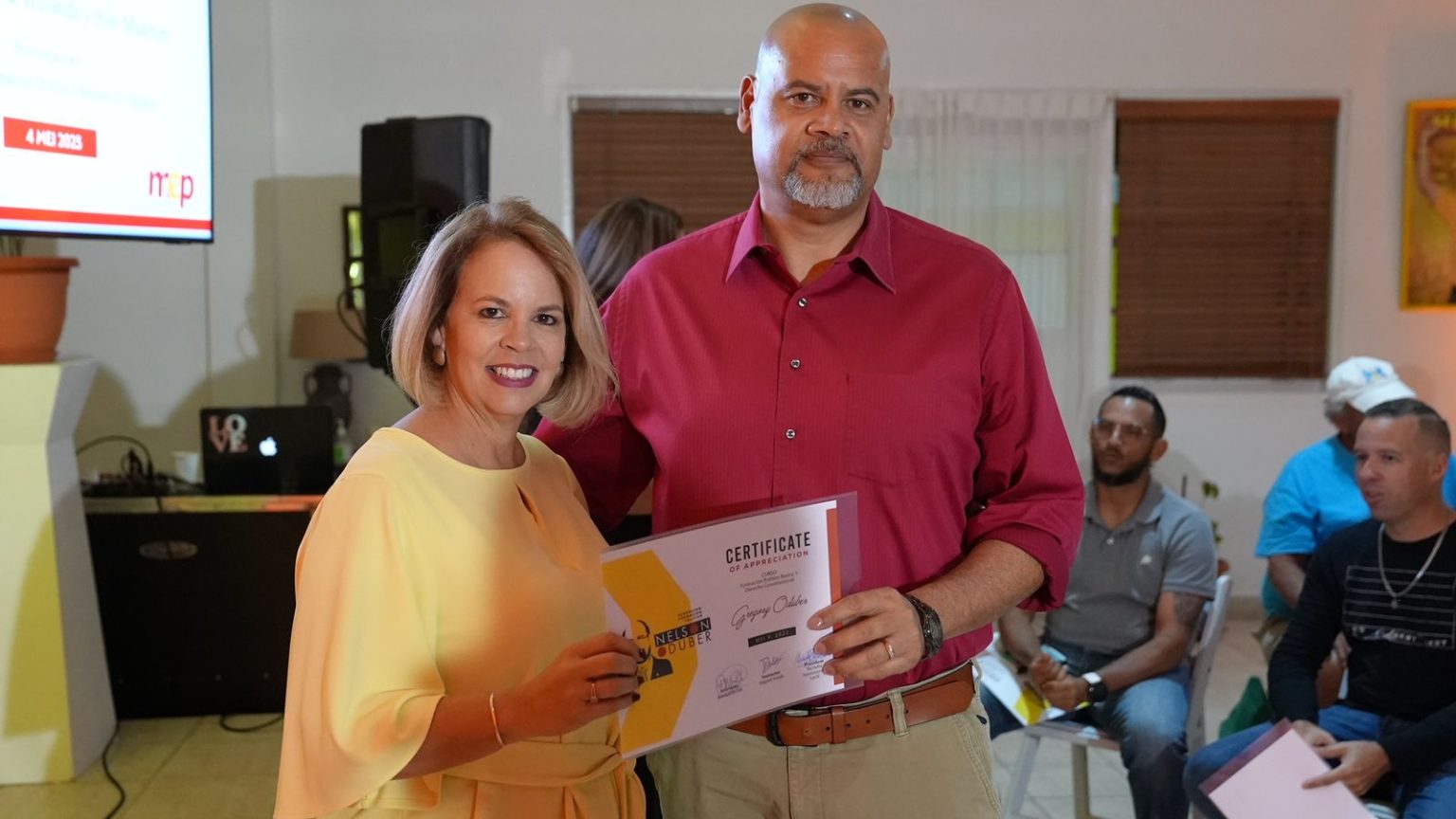Un otro anochi exitoso pa Fundacion Formacion politico Nelson Oduber y ...