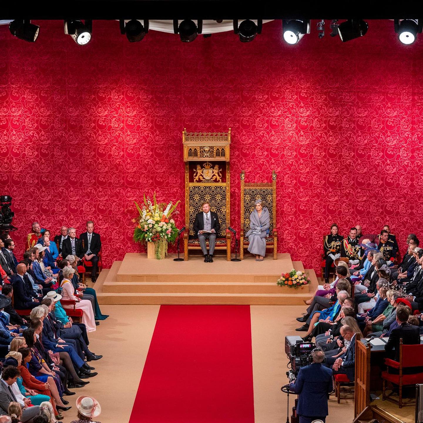 Prinsjesdag Op 19 september leest de Koning de troonrede voor in de ...