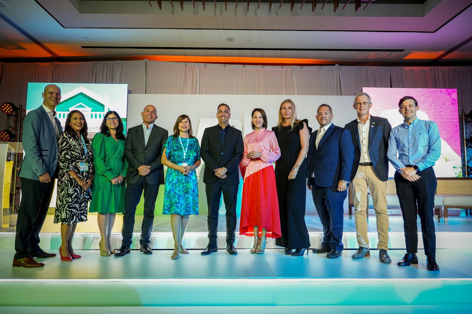 Global travel conference ta pa crea un futuro prospero pa Aruba como ...