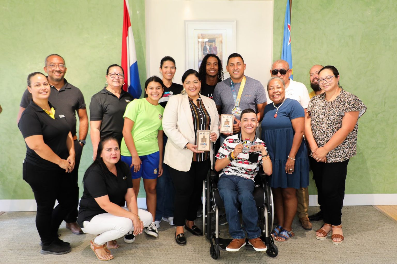 Minister Maduro a ricibi Brainer lampe, Disjonrick Jacobs y Gerald ...