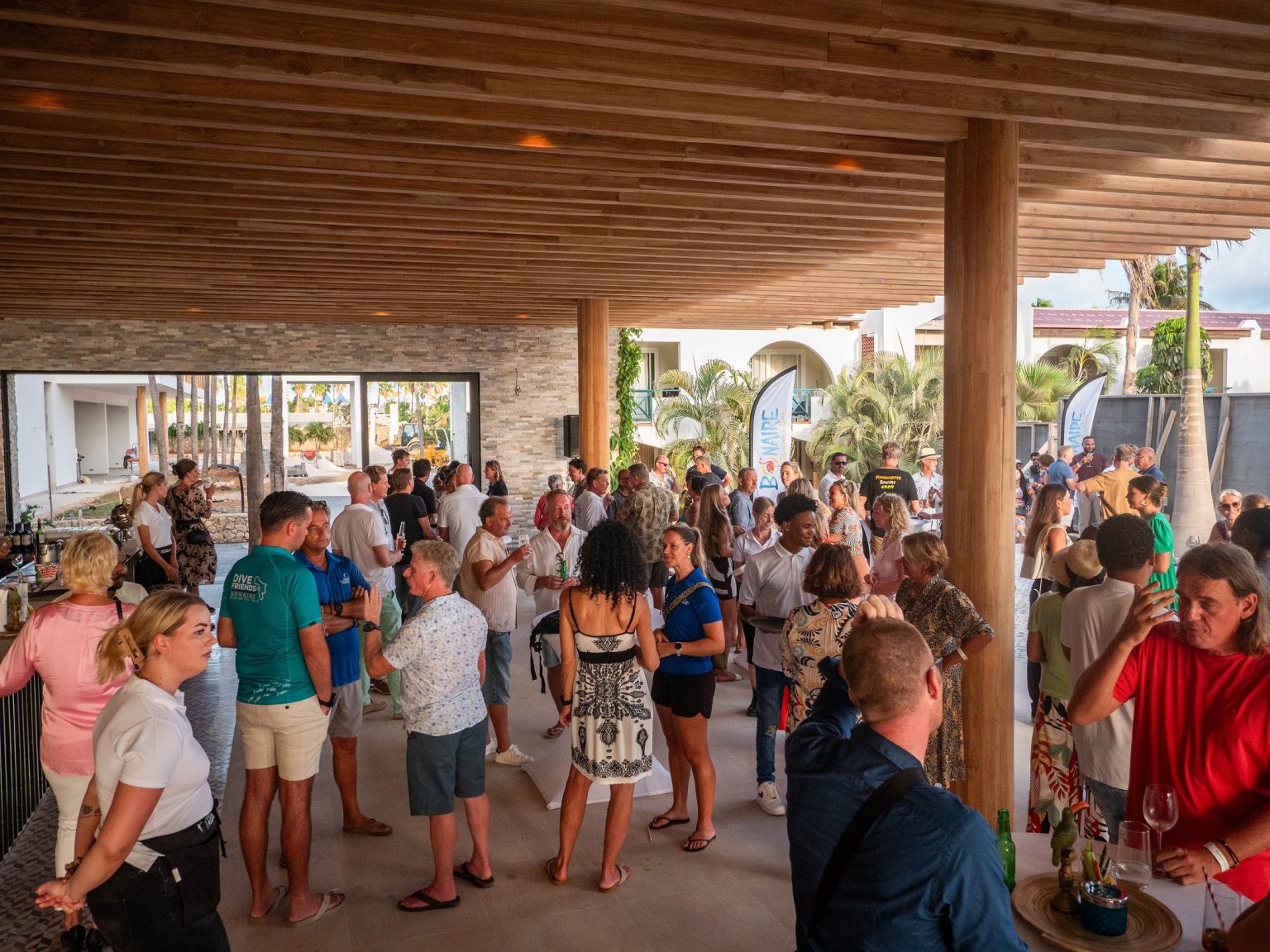 Boneiru tabata anfitrion di partnernan internashonal durante e promé ...