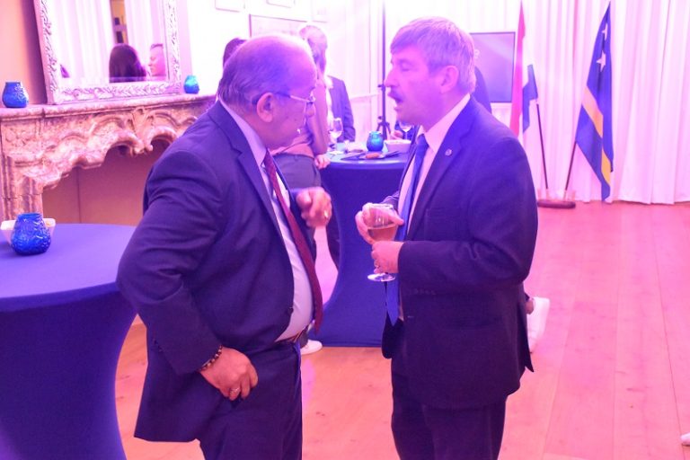 Minister Thijsen a felicita Curaçao pa cu nan dia nacional - EA News Aruba