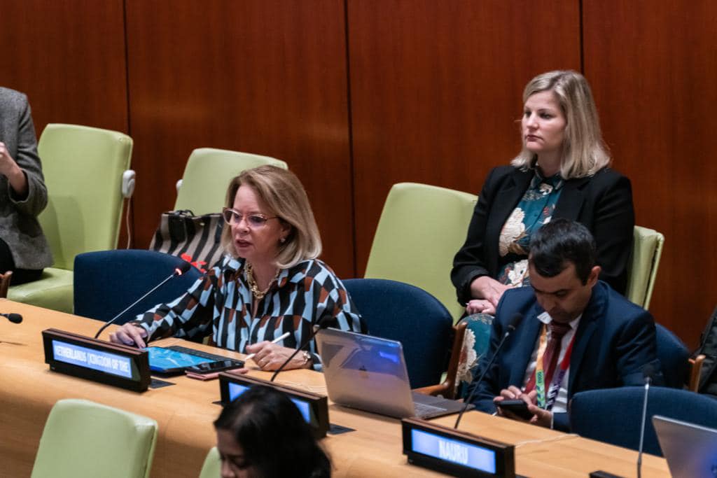 Prome Minister Evelyn Wever-Croes: Prome minister a atende e ...