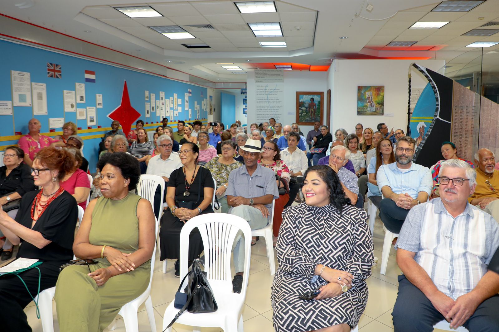 Minister di cultura a presencia e lansamento di e Buki 'Virginia, Een ...