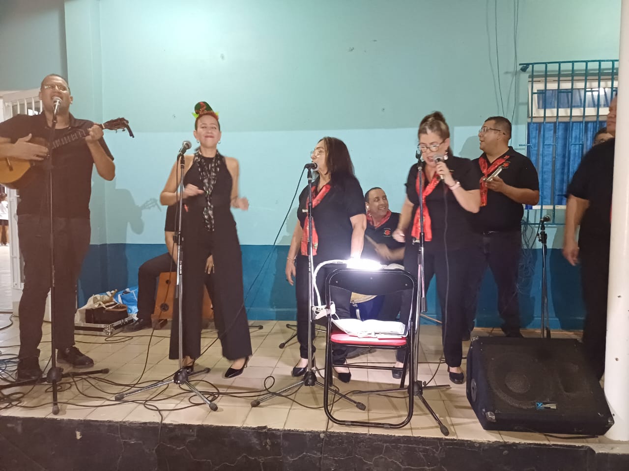 Centro di Bario playa pabao ta gradici y cera aña cu tremendo fiesta di ...