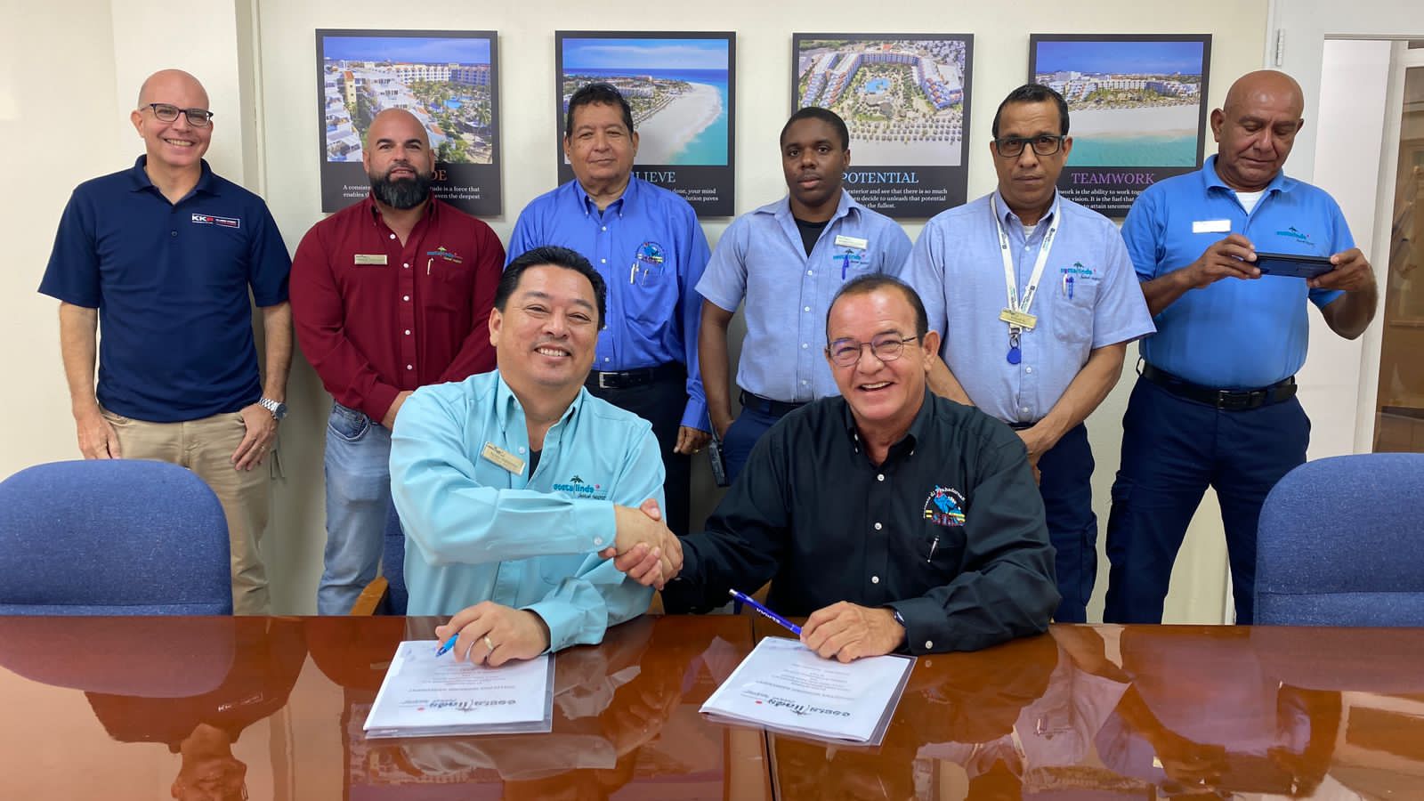 Directiva di S.T.A. hunto cu su delegadonan a firma e promer "CAO" pa ...