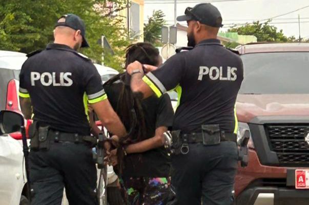 Diasabra pa 3’or mainta SMAC conhuntamente cu KPA a haci inicio Jouvert ...