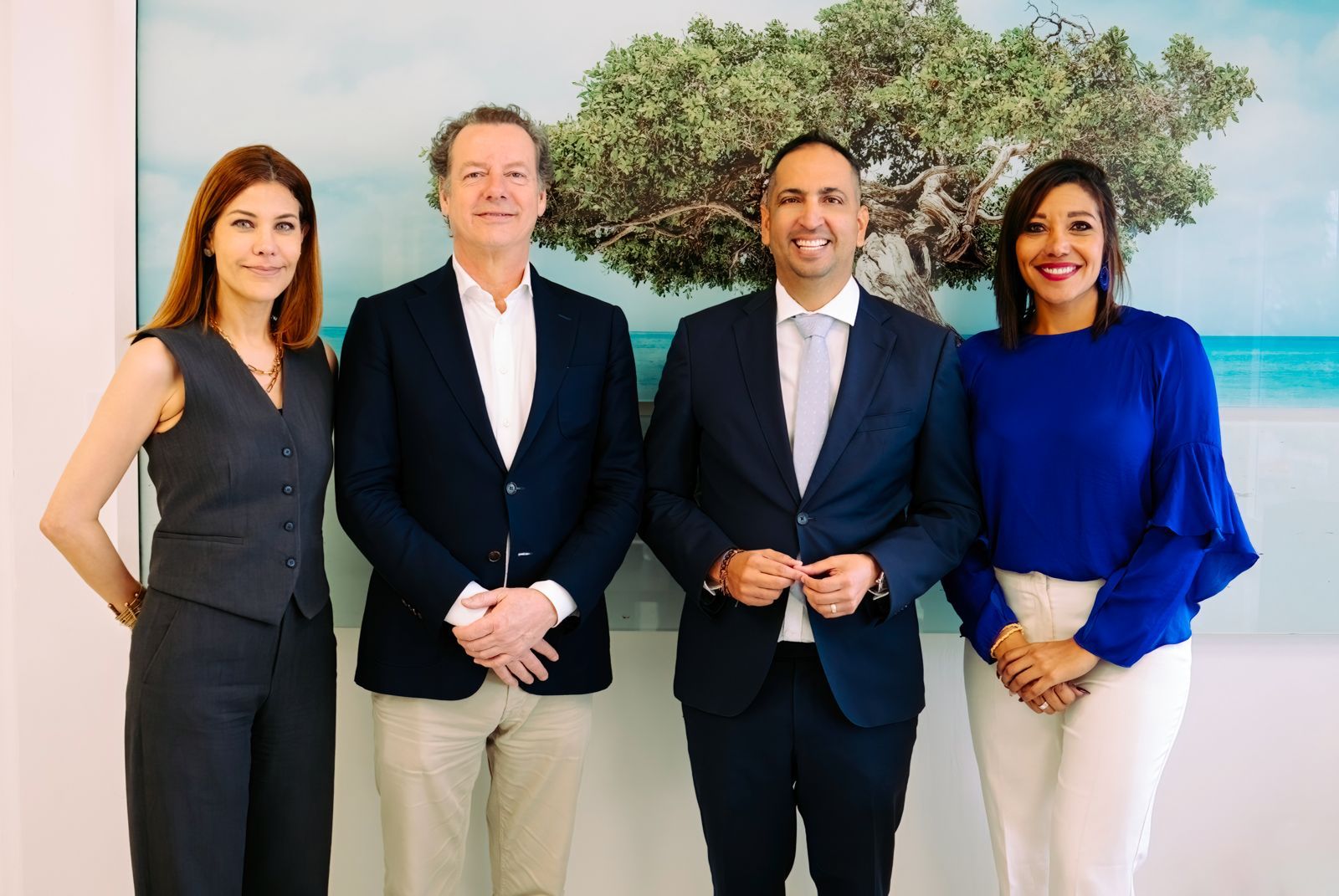 Minister Dangui Oduber: Prof dr. Van Benthem Di Leids universitaire ...