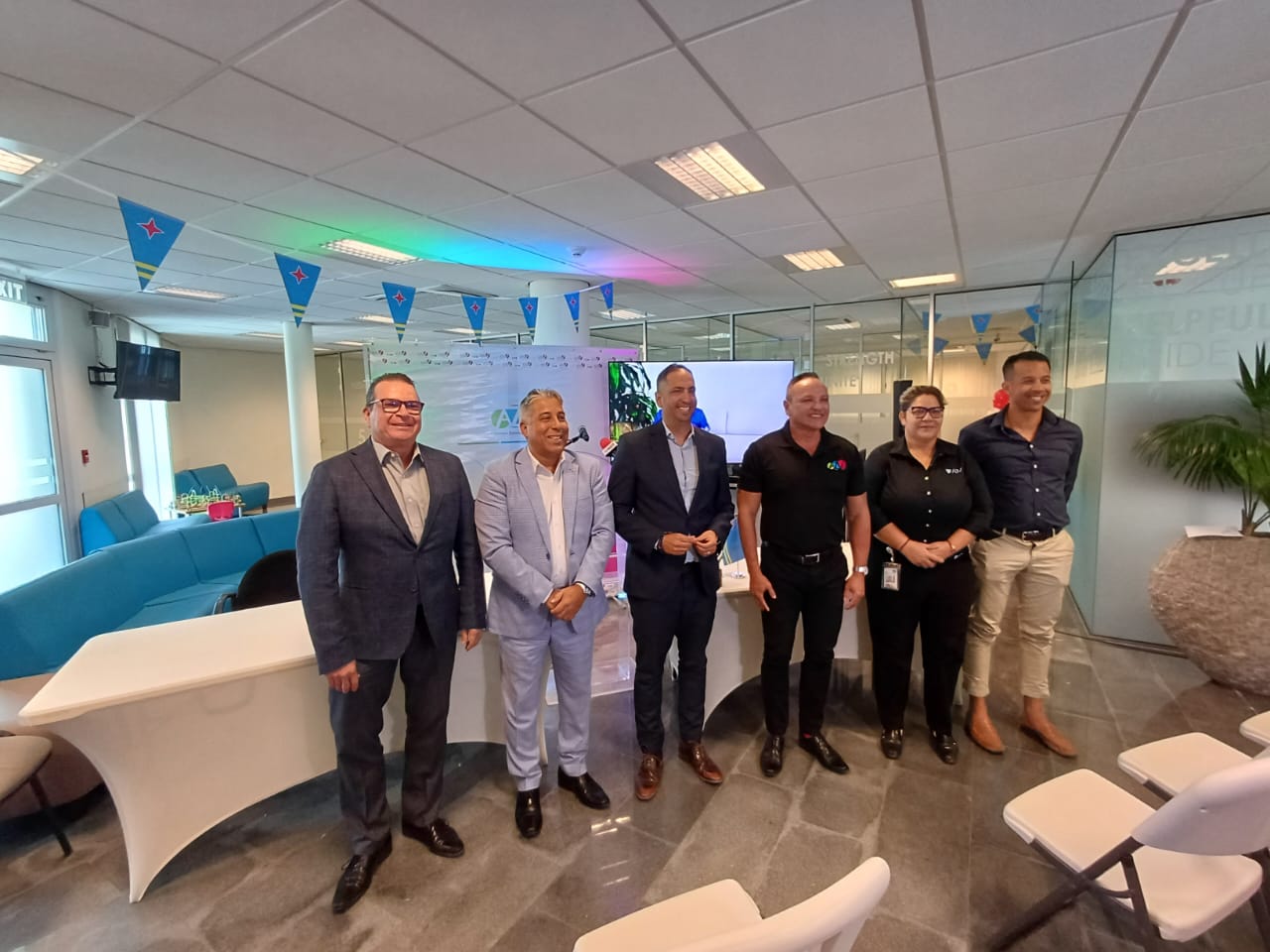 AZV Y WGK a firma continuacion di contract di POH - EA News Aruba