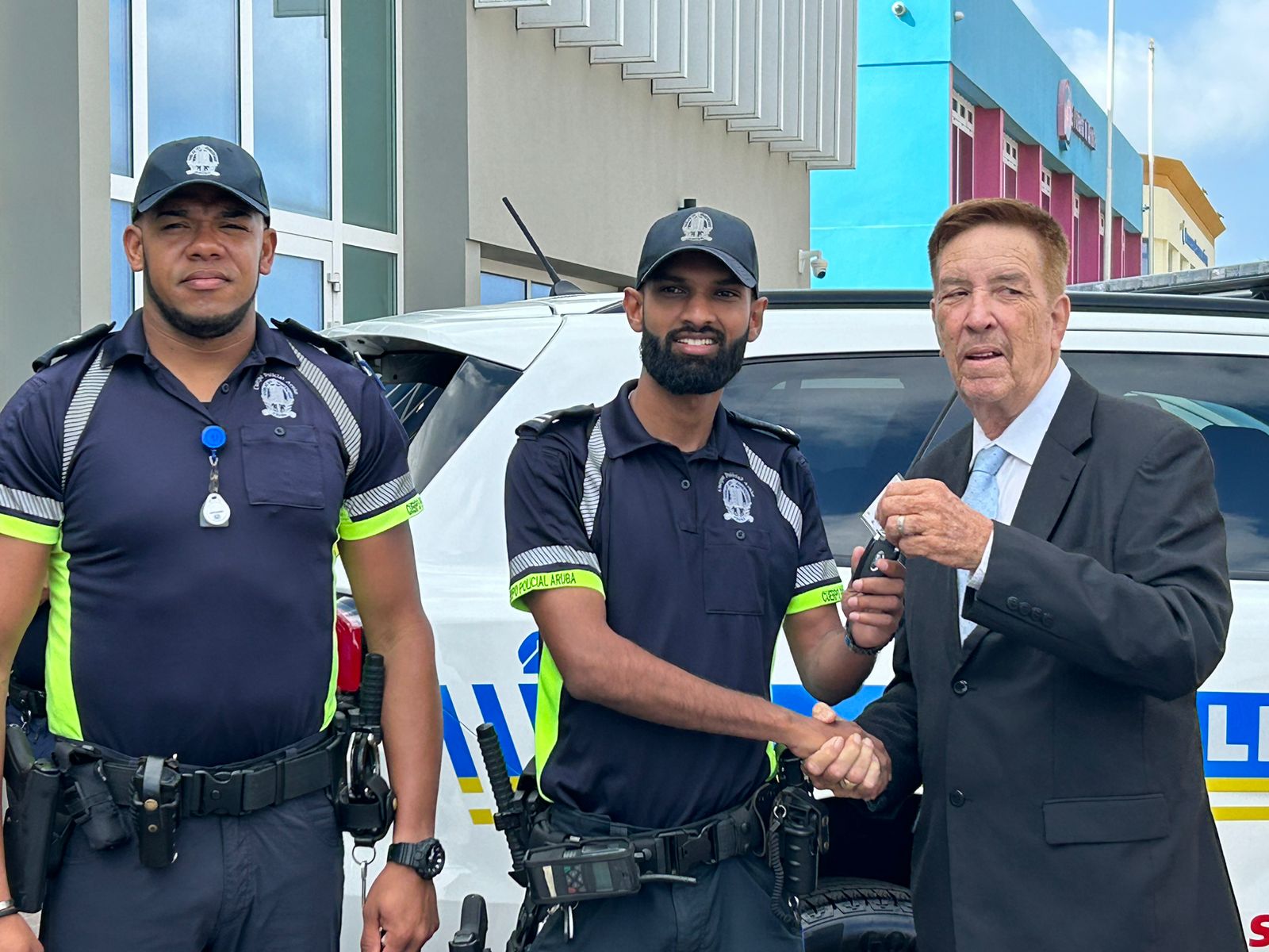 Pedro “Shon pe” Krozendijk : Como polis sea bo mes bao di tur ...
