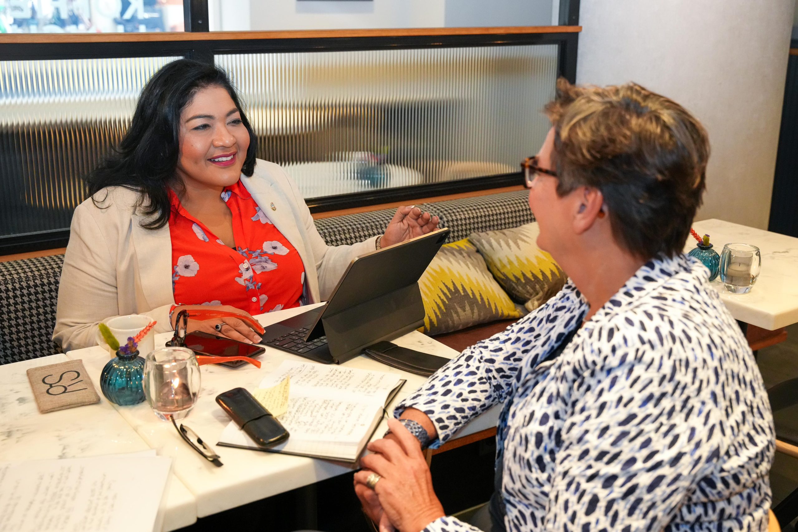 Minister Maduro di finansa a reuni cu presidente di CAFT - EA News Aruba