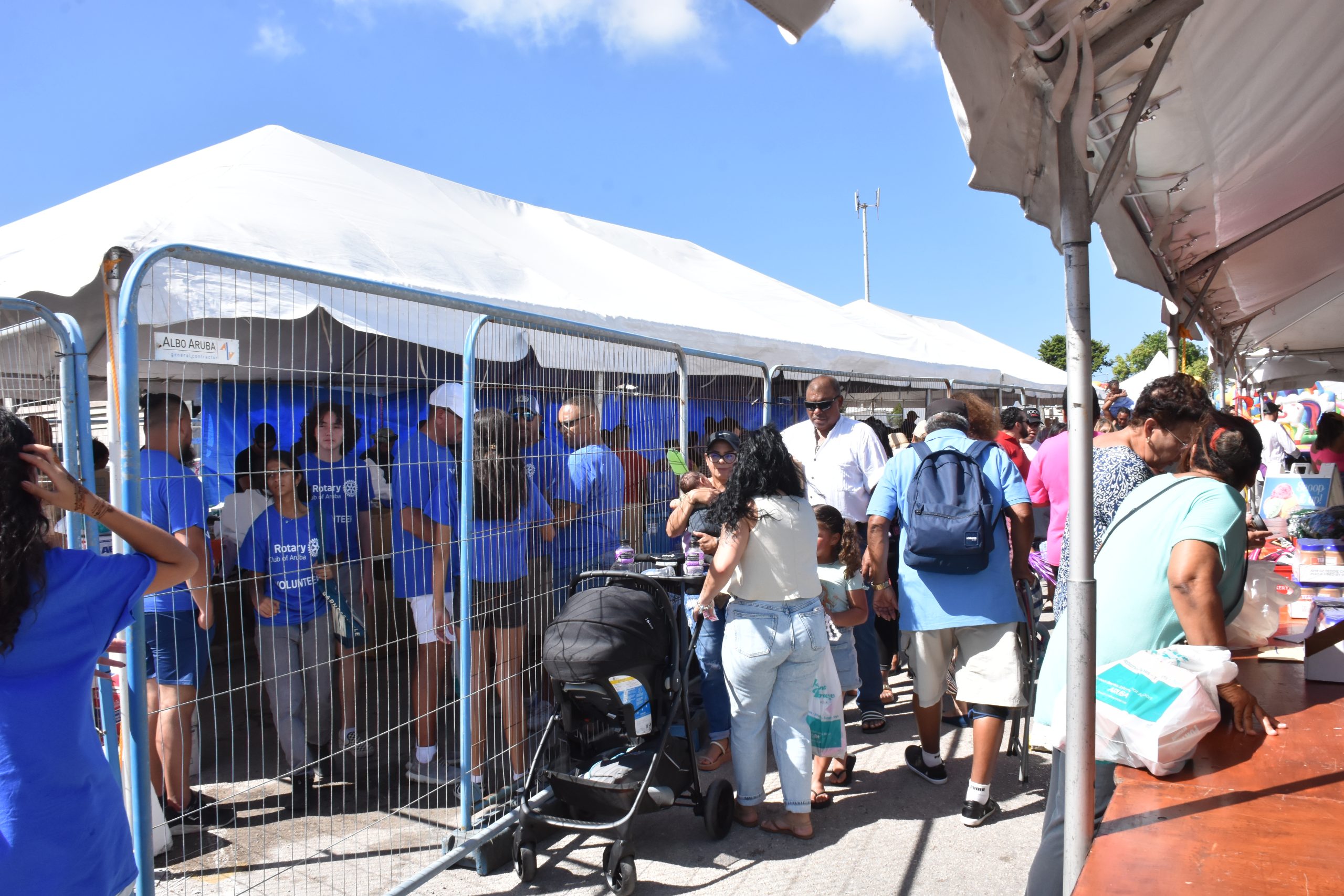 Danki Aruba pa contribui na Fiesta Rotaria - EA News Aruba