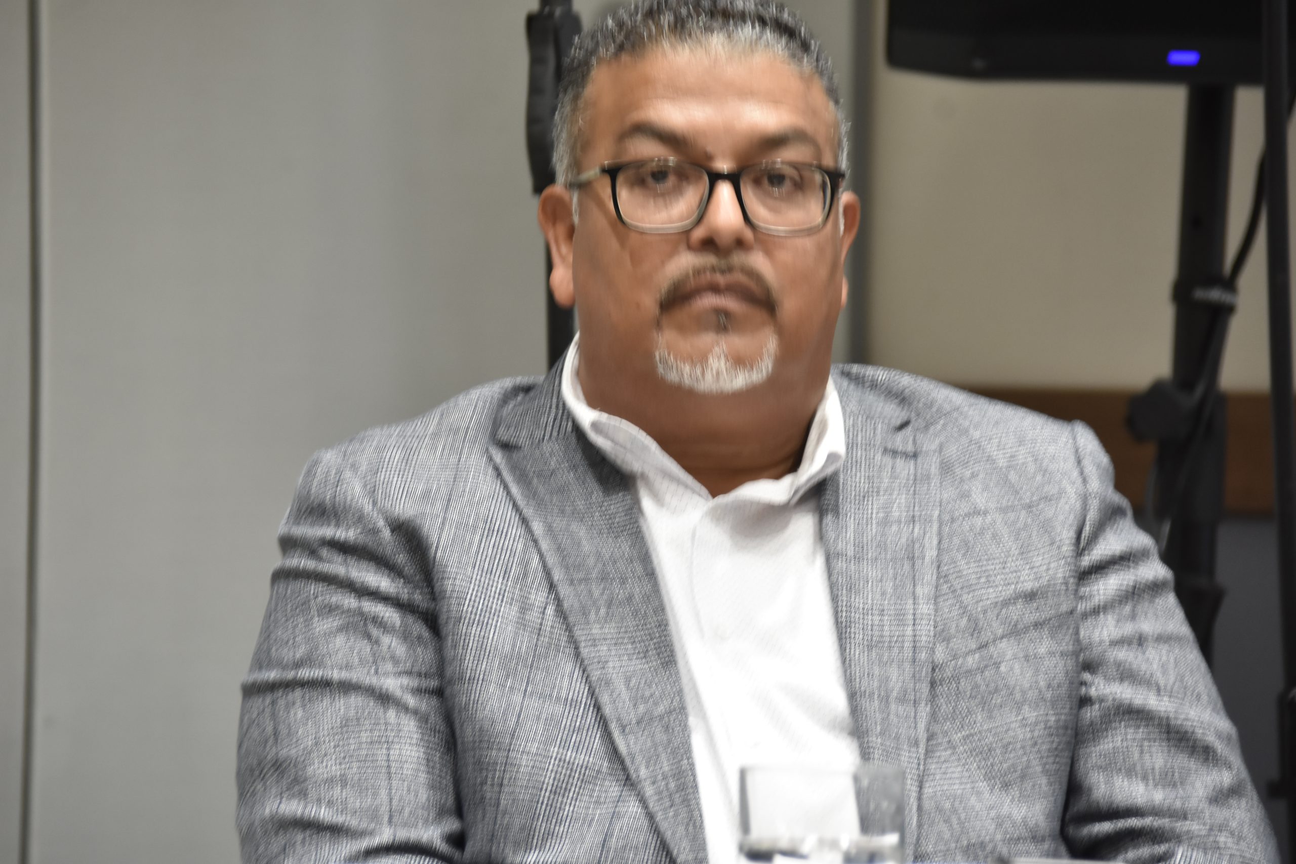 Lo busca trahado extra pa por acelera e trabounan di mantencion na ...