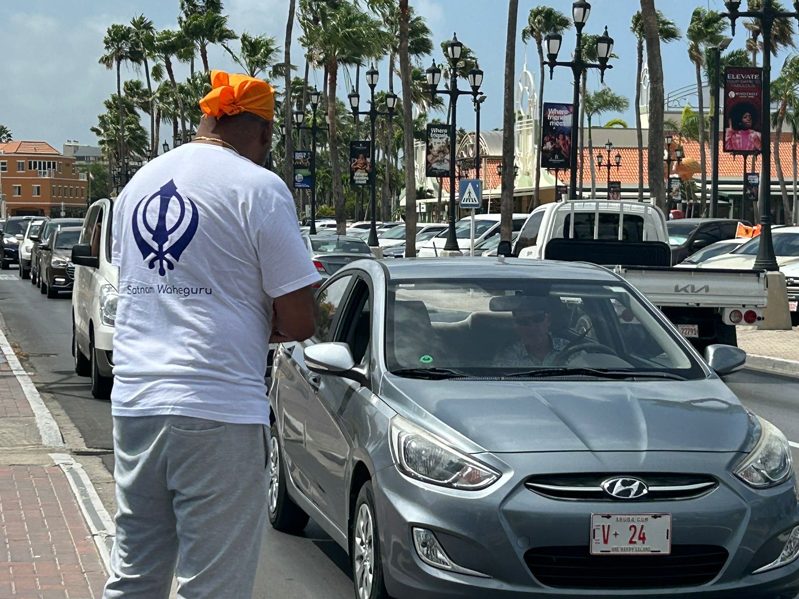 Comunidad di India a reparti bebida gratis y celebra “Chabeel Day ...