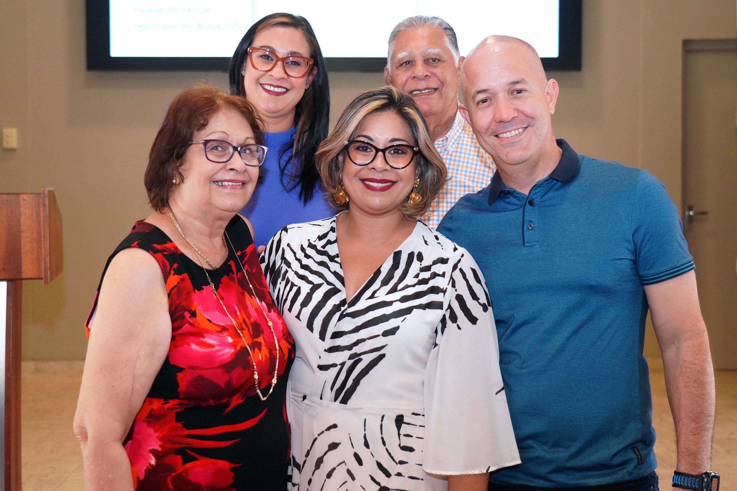 Prome minister ta felicita Luenne Gomez-Pieters kende a caba su estudio ...