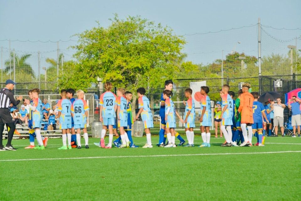 Aruba ta sali victorioso den prome partido contra USA, y gana 10-0 na ...