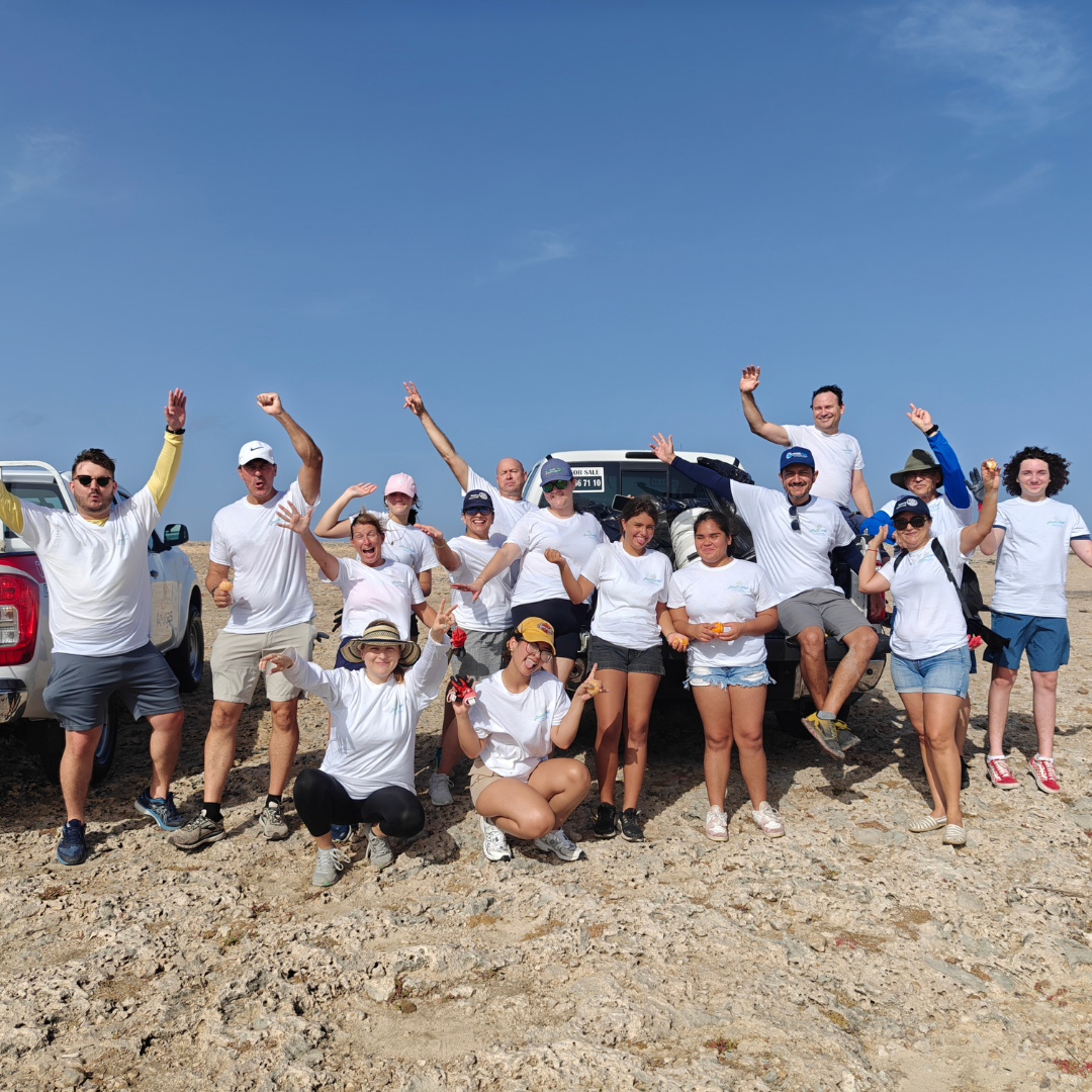 Rotary club Aruba a participa den beach clean up - EA News Aruba
