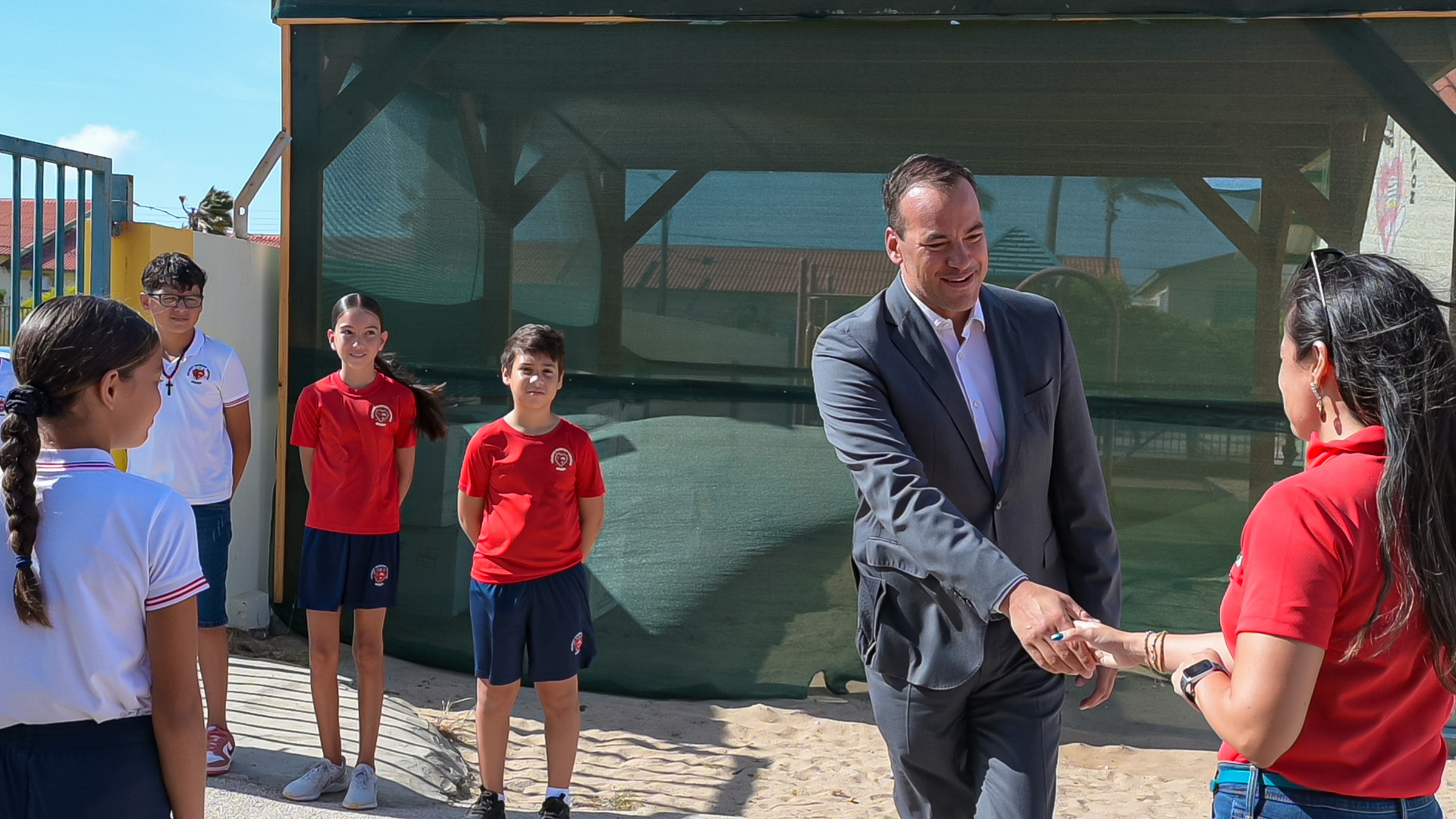 Minister Geoffrey Wever a duna presentacion di SDGs na alumnonan di ...