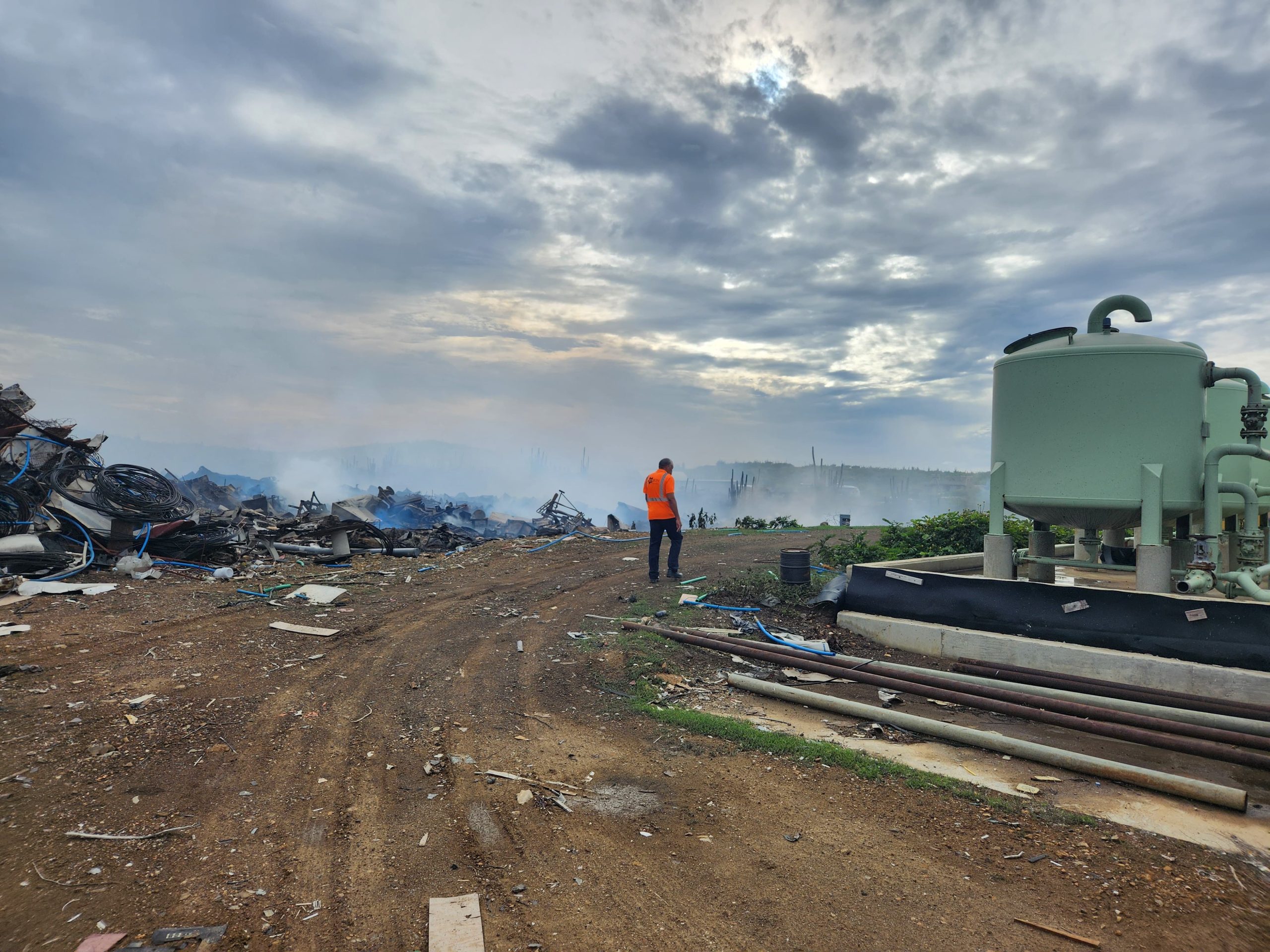 Op Bonaire brandt bij landfill van Selibon grotendeels uitgebrand - EA ...