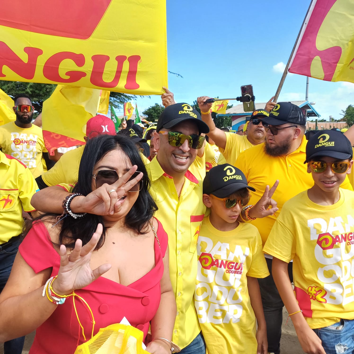 Dangui Oduber : Prioridad pa Aruba ta pa mehora e poder di compra - EA ...