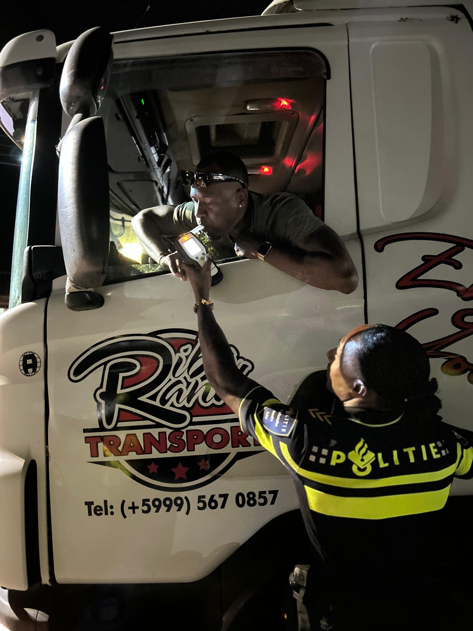 Geldende regels en handhaving van de openbare orde tijdens ‘Dia di ...