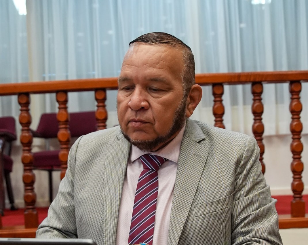 Parlamentario Endy Croes: No por lubida e mente criminal di AVP y Mike ...