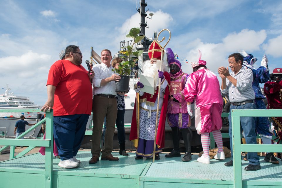 Sinterklaas y su Pietnan ta na Aruba! - EA News Aruba
