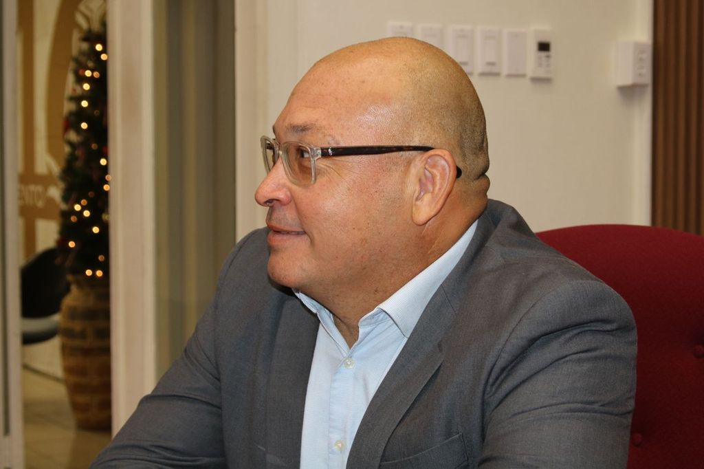 Member of Parliament Edgard Vrolijk: Muzaninn Wever violates our ...